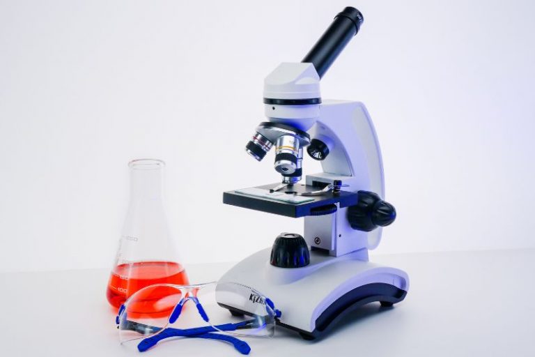 Laboratorijska oprema – kaj vse za svoje delo potrebujeta medicina in ...